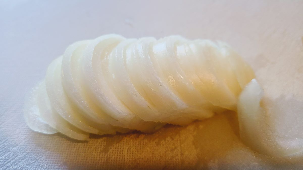 How To Cut Onions And Peppers Into Strips For Fajitas - Inspired Homemaker