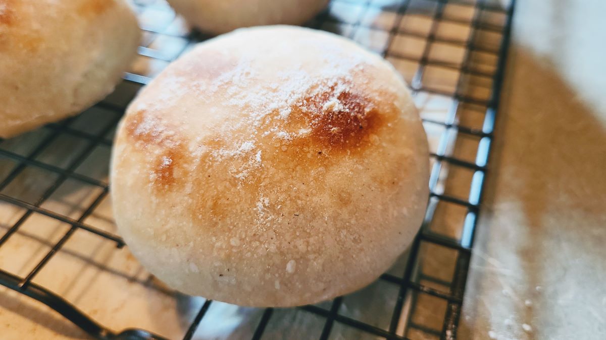 Easy And Rustic No-Knead Artisan Dinner Roll Recipe - Inspired Homemaker