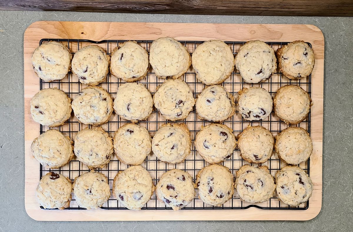 Easy No-Chill Norwegian Butter Cookie Recipe With Chocolate Chips ...