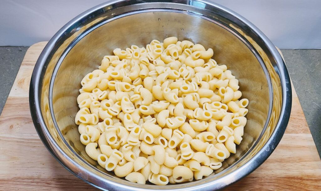 How To Make The Perfect Hellmann's Macaroni Salad Recipe - Inspired ...